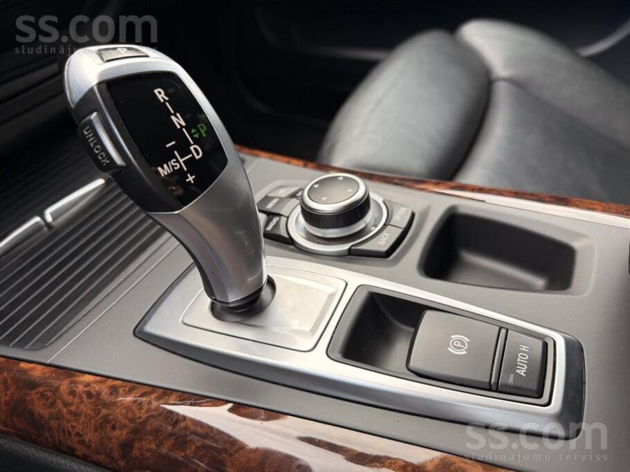 Balts BMW X5 2013 Jūrmala, ar dzinēja tilpumu 3.00 L un nobraukumu 232 tūkst. km par 12390 €, foto 16 vietnē AUTOMOTO.COM.LV