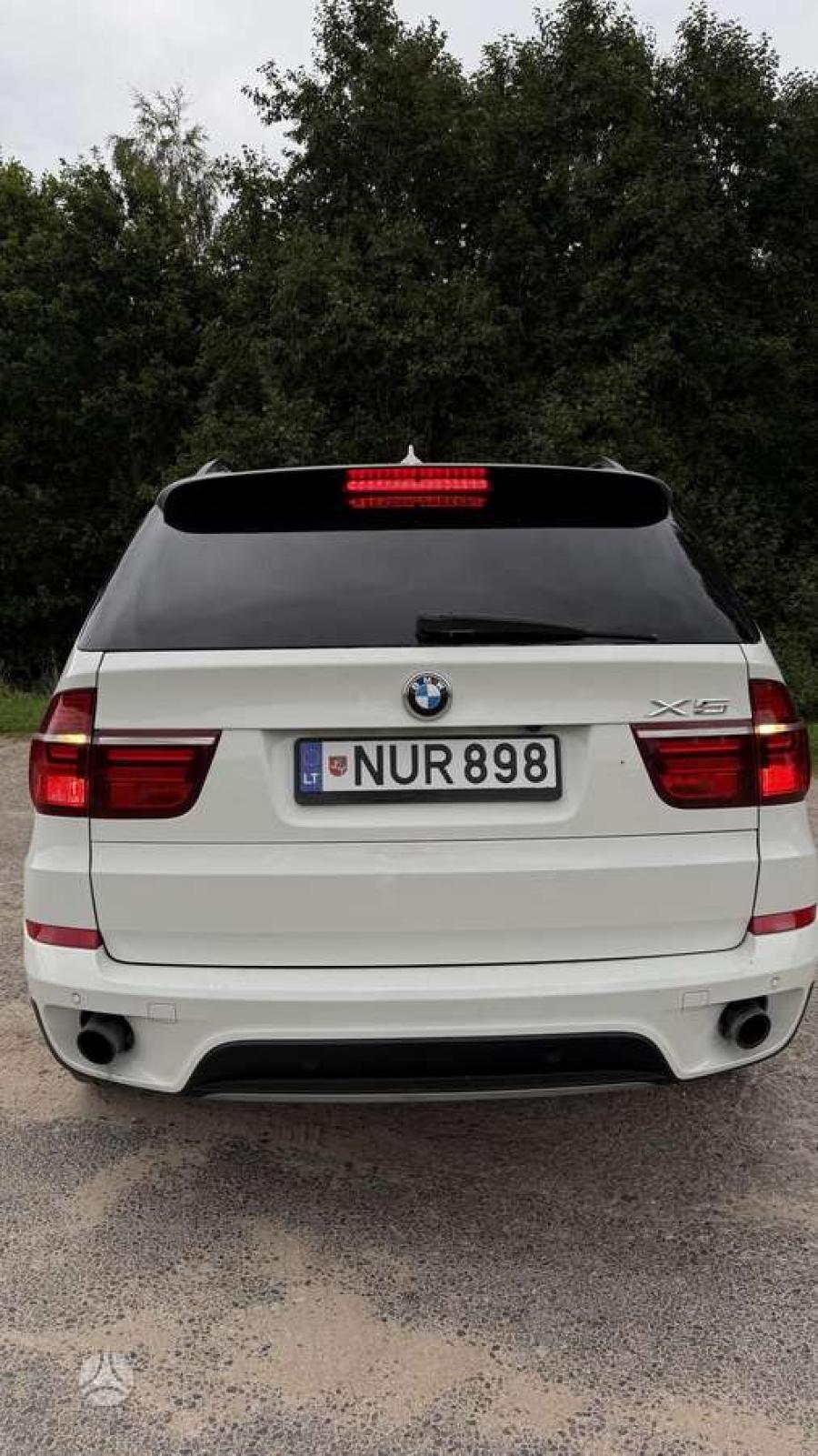 Balts BMW X5 2013 Šauļi, ar dzinēja tilpumu 2.98 L un nobraukumu 228 tūkst. km par 9800 €, foto 4 vietnē AUTOMOTO.COM.LV
