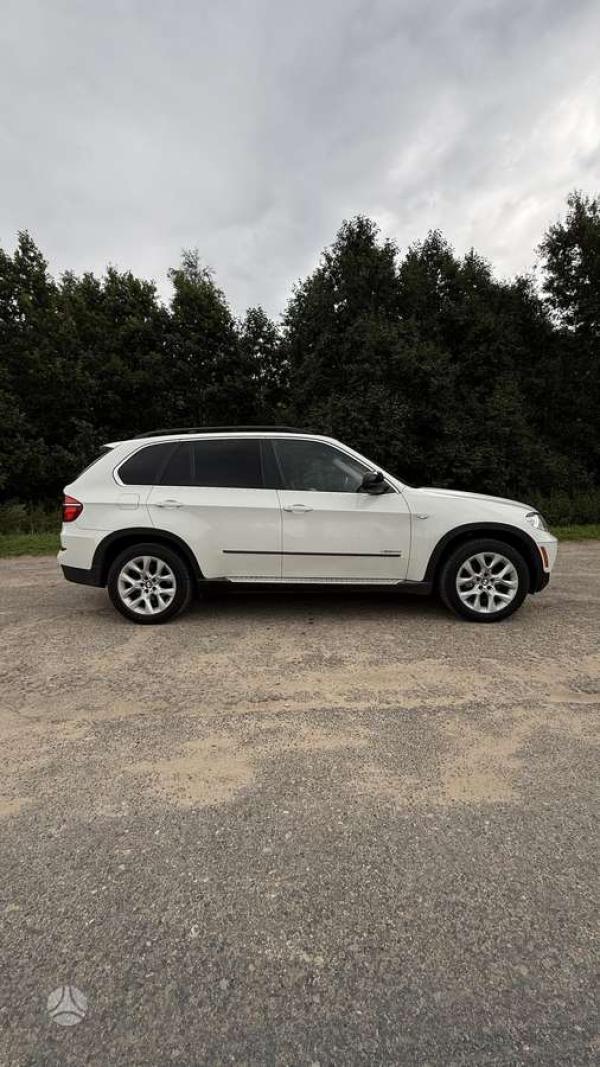Balts BMW X5 2013 Šauļi, ar dzinēja tilpumu 2.98 L un nobraukumu 228 tūkst. km par 9800 €, foto 5 vietnē AUTOMOTO.COM.LV