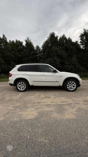 Balts BMW X5 2013 Šauļi, ar dzinēja tilpumu 2.98 L un nobraukumu 228 tūkst. km par 9800 €, foto 5 vietnē AUTOMOTO.COM.LV
