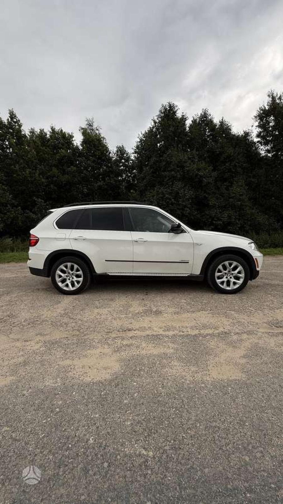 Balts BMW X5 2013 Šauļi, ar dzinēja tilpumu 2.98 L un nobraukumu 228 tūkst. km par 9800 €, foto 5 vietnē AUTOMOTO.COM.LV