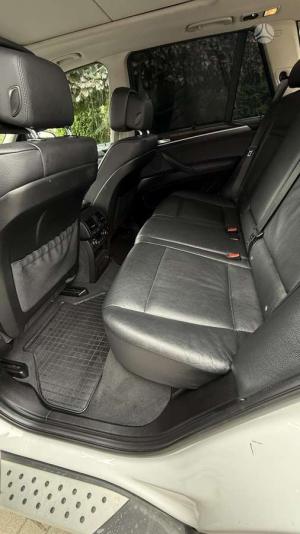 Balts BMW X5 2013 Šauļi, ar dzinēja tilpumu 2.98 L un nobraukumu 228 tūkst. km par 9800 €, foto 7 vietnē AUTOMOTO.COM.LV