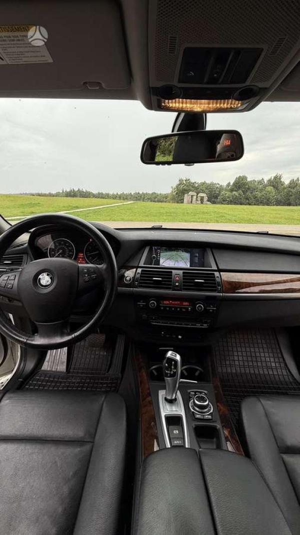 Balts BMW X5 2013 Šauļi, ar dzinēja tilpumu 2.98 L un nobraukumu 228 tūkst. km par 9800 €, foto 10 vietnē AUTOMOTO.COM.LV
