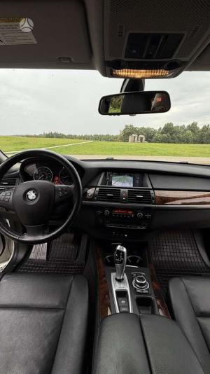 Balts BMW X5 2013 Šauļi, ar dzinēja tilpumu 2.98 L un nobraukumu 228 tūkst. km par 9800 €, foto 10 vietnē AUTOMOTO.COM.LV