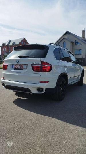 Balts BMW X5 2013 Šauļi, ar dzinēja tilpumu 2.98 L un nobraukumu 172 tūkst. km par 12200 €, foto 13 vietnē AUTOMOTO.COM.LV