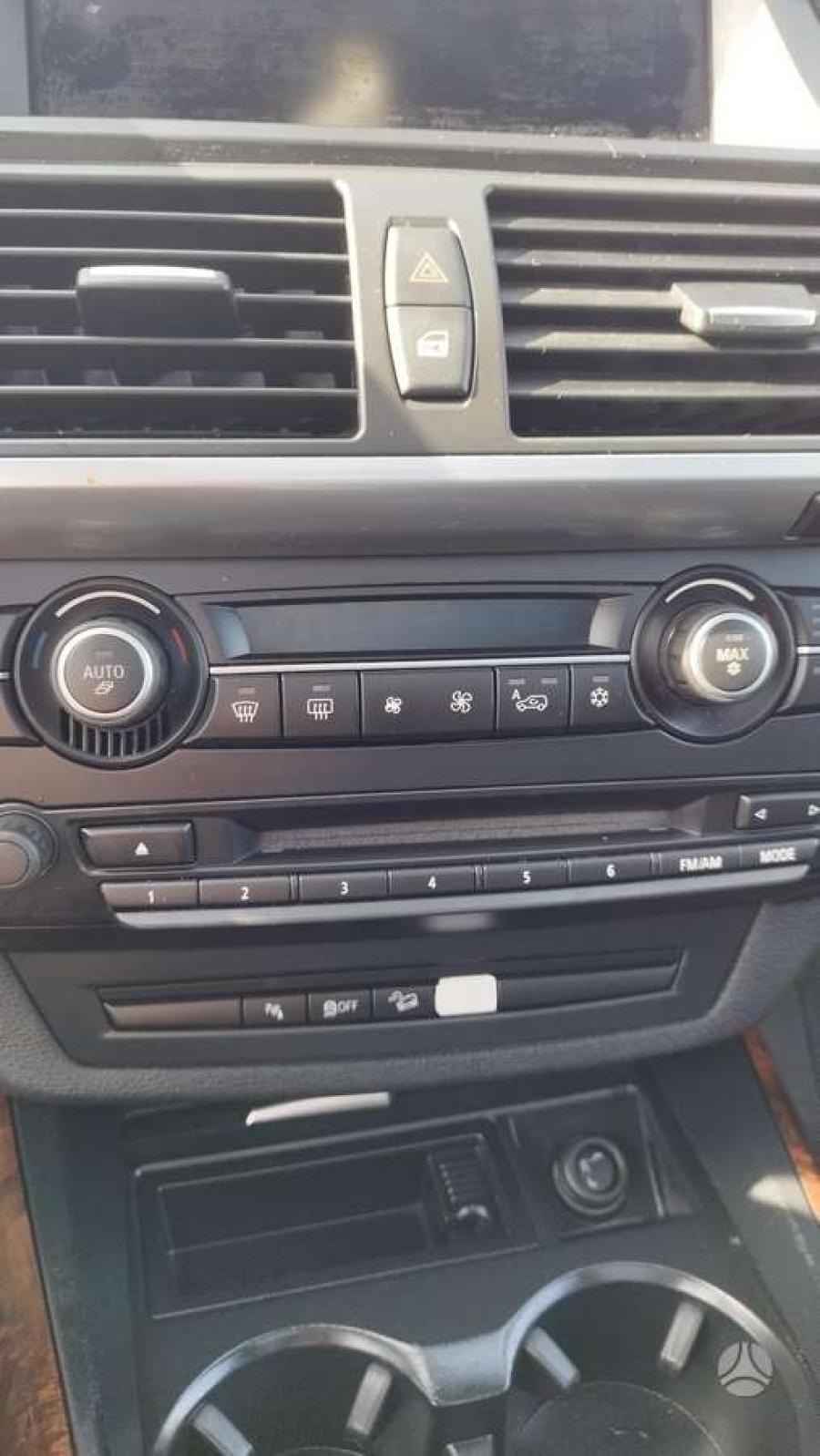 Balts BMW X5 2013 Šauļi, ar dzinēja tilpumu 2.98 L un nobraukumu 172 tūkst. km par 12200 €, foto 21 vietnē AUTOMOTO.COM.LV