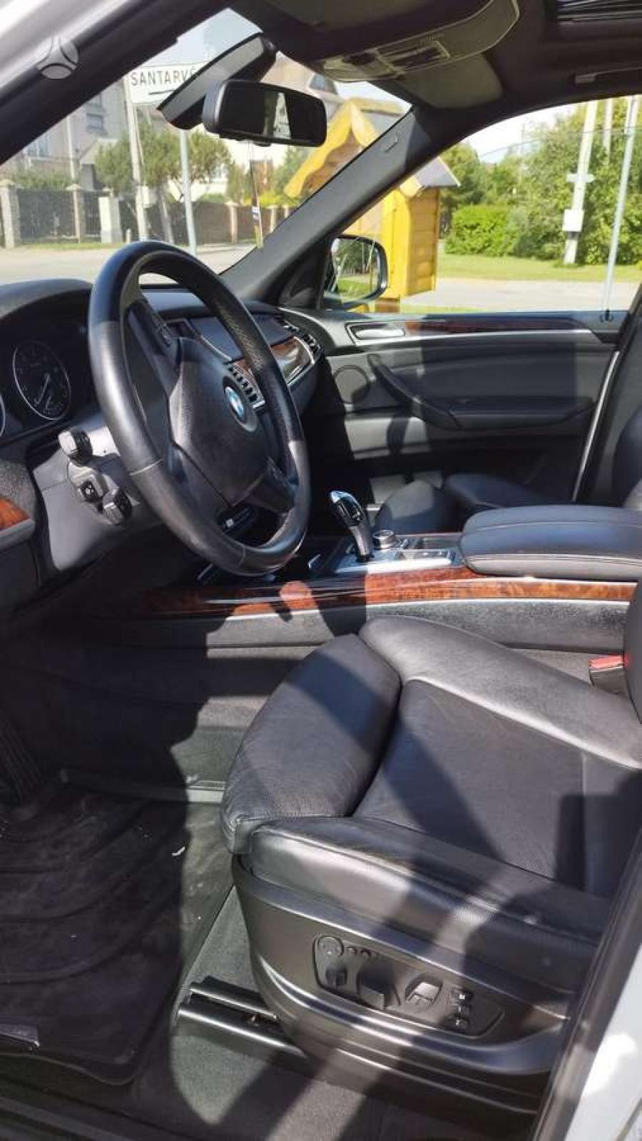 Balts BMW X5 2013 Šauļi, ar dzinēja tilpumu 2.98 L un nobraukumu 172 tūkst. km par 12200 €, foto 23 vietnē AUTOMOTO.COM.LV