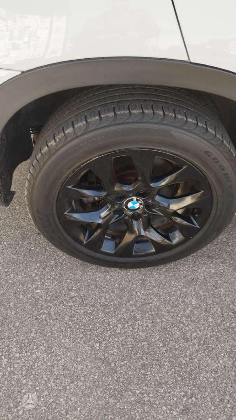 Balts BMW X5 2013 Šauļi, ar dzinēja tilpumu 2.98 L un nobraukumu 172 tūkst. km par 12200 €, foto 31 vietnē AUTOMOTO.COM.LV