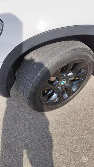 Balts BMW X5 2013 Šauļi, ar dzinēja tilpumu 2.98 L un nobraukumu 172 tūkst. km par 12200 €, foto 32 vietnē AUTOMOTO.COM.LV