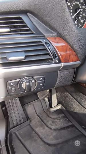 Balts BMW X5 2013 Šauļi, ar dzinēja tilpumu 2.98 L un nobraukumu 172 tūkst. km par 12200 €, foto 33 vietnē AUTOMOTO.COM.LV