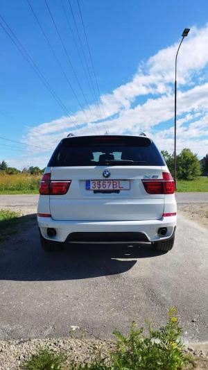 Balts BMW X5 2013 Šauļi, ar dzinēja tilpumu 2.98 L un nobraukumu 172 tūkst. km par 12200 €, foto 34 vietnē AUTOMOTO.COM.LV