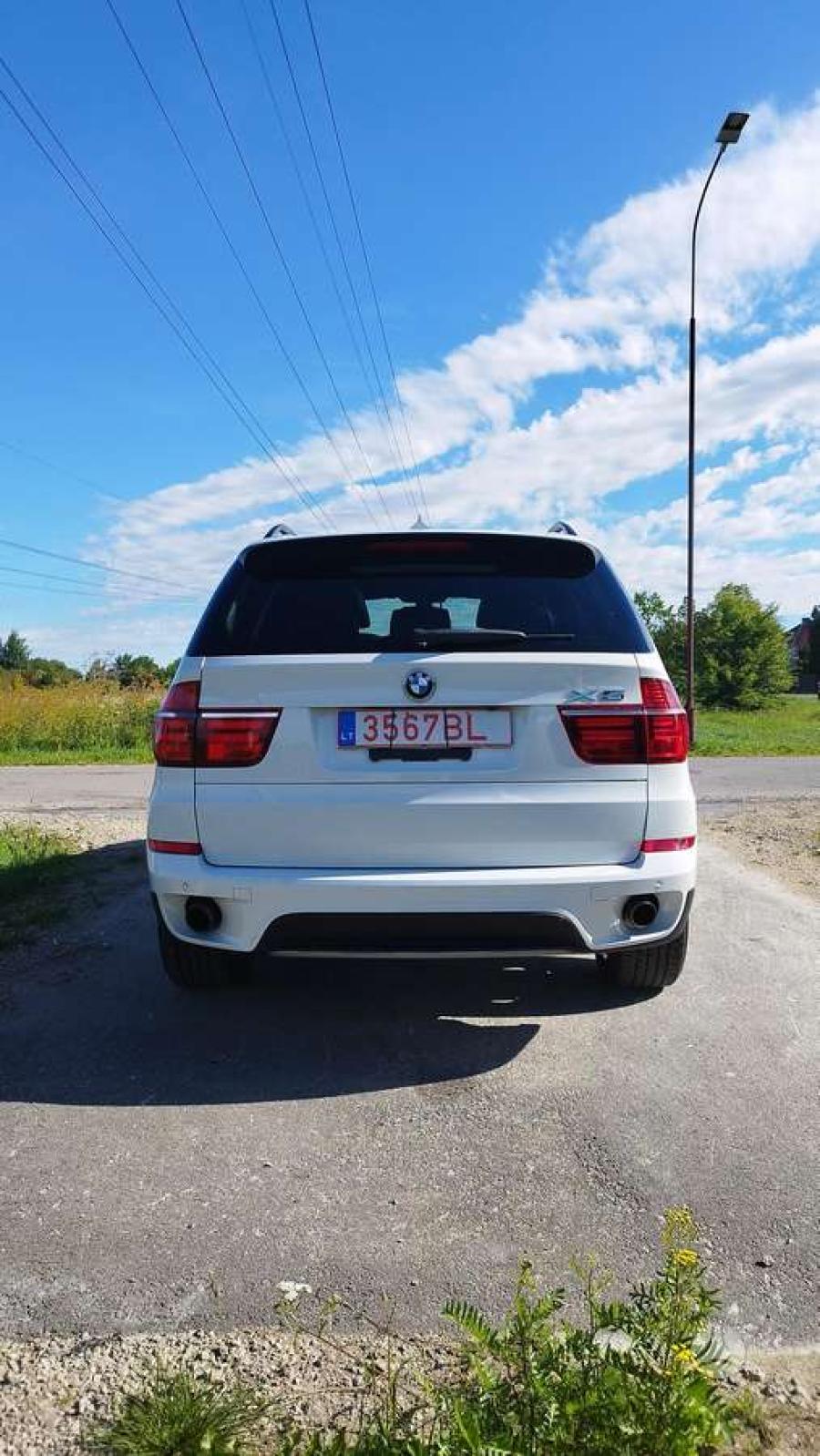 Balts BMW X5 2013 Šauļi, ar dzinēja tilpumu 2.98 L un nobraukumu 172 tūkst. km par 12200 €, foto 34 vietnē AUTOMOTO.COM.LV