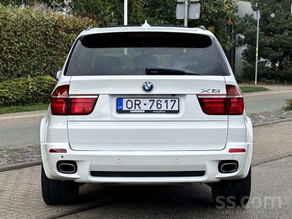 White BMW X5 2013 in Riga, with an engine capacity of 3.00 L and mileage of 231 thousand km for 13000 €, photo 11 on AUTOMOTO.COM.LV