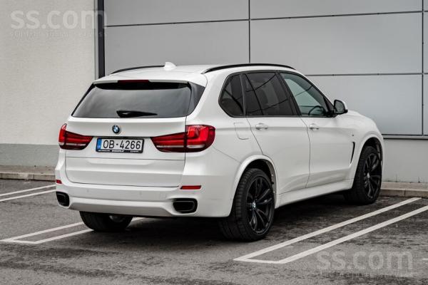 Balts BMW X5 2014 Rīga, ar dzinēja tilpumu 3.00 L un nobraukumu 0 tūkst. km par 22500 €, foto 4 vietnē AUTOMOTO.COM.LV