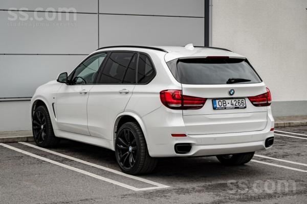 Balts BMW X5 2014 Rīga, ar dzinēja tilpumu 3.00 L un nobraukumu 0 tūkst. km par 22500 €, foto 6 vietnē AUTOMOTO.COM.LV
