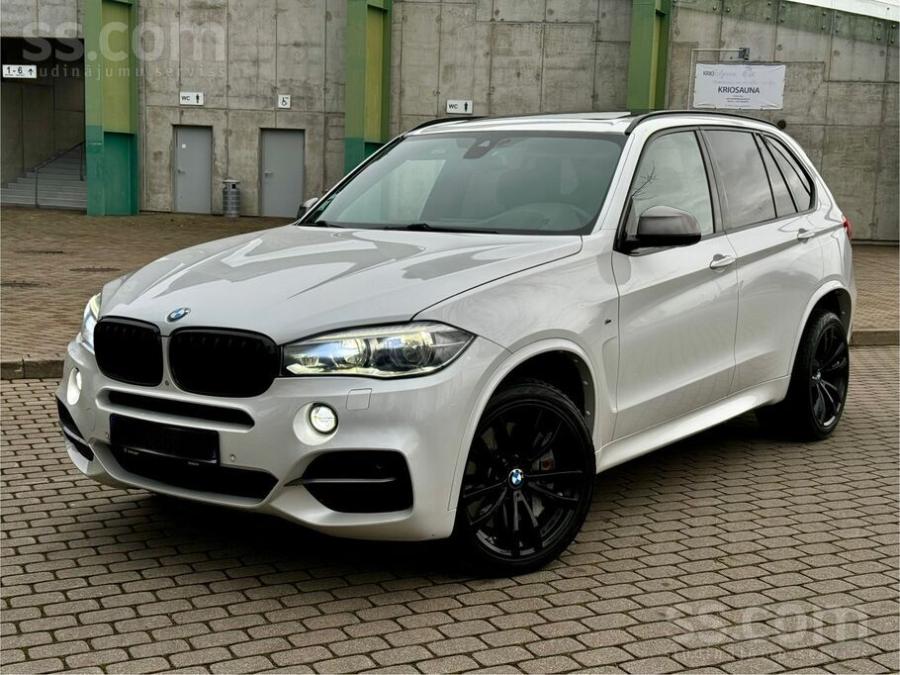 White BMW X5 2014 in Jelgava, with an engine capacity of 3.00 L and mileage of 268 thousand km for 24900 €, photo 6 on AUTOMOTO.COM.LV