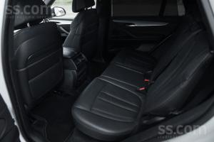 Balts BMW X5 2014 Tukums, ar dzinēja tilpumu 3.00 L un nobraukumu 0 tūkst. km par 22999 €, foto 27 vietnē AUTOMOTO.COM.LV
