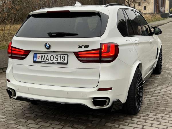 Balts BMW X5 2014 Viļņa, ar dzinēja tilpumu 2.99 L un nobraukumu 226 tūkst. km par 18000 €, foto 4 vietnē AUTOMOTO.COM.LV