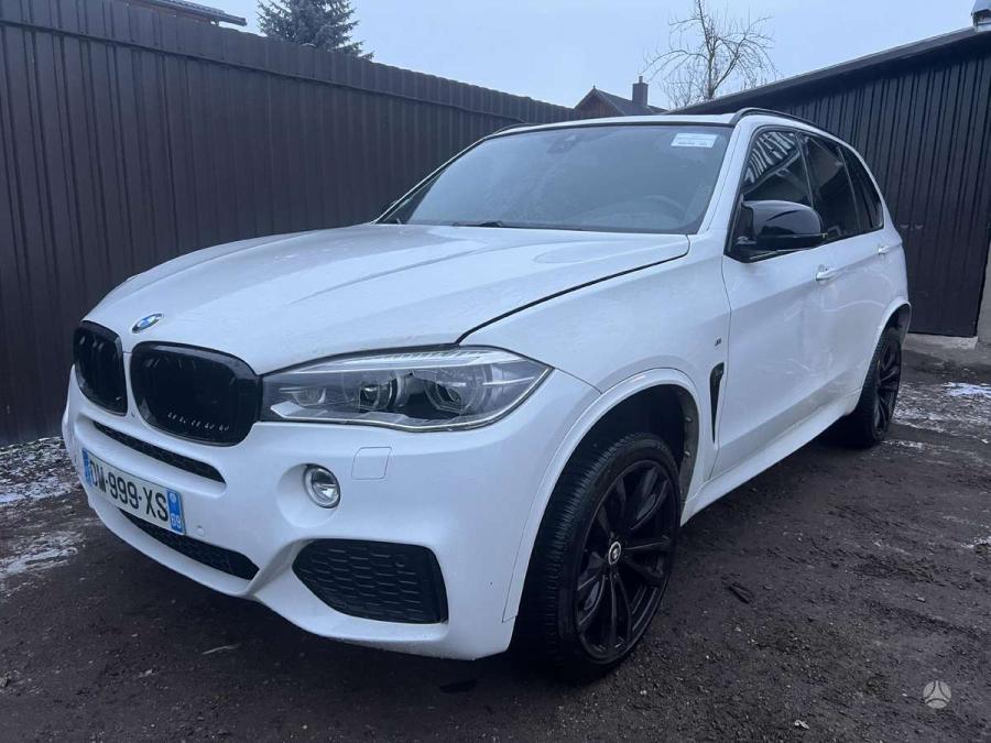White BMW X5 2014 in Kaunas, with an engine capacity of 2.99 L and mileage of 270 thousand km for 12700 €, photo 1 on AUTOMOTO.COM.LV