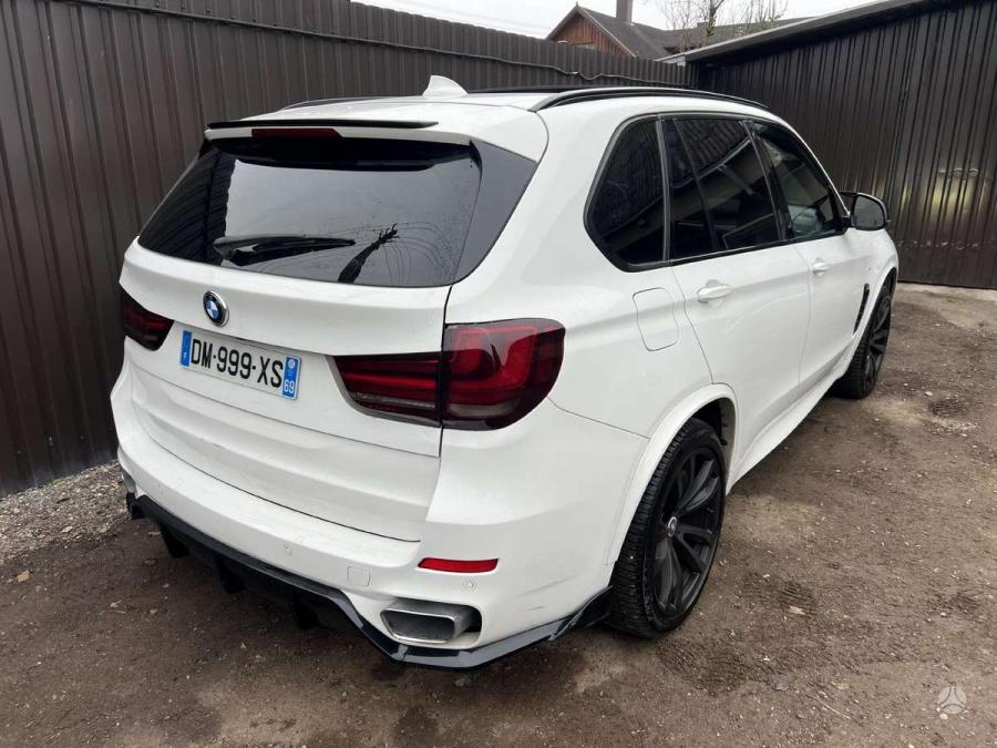 White BMW X5 2014 in Kaunas, with an engine capacity of 2.99 L and mileage of 270 thousand km for 12700 €, photo 6 on AUTOMOTO.COM.LV