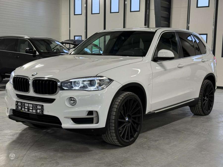 Balts BMW X5 2014 Marijampole, ar dzinēja tilpumu 2.99 L un nobraukumu 254 tūkst. km par 17999 €, foto 5 vietnē AUTOMOTO.COM.LV