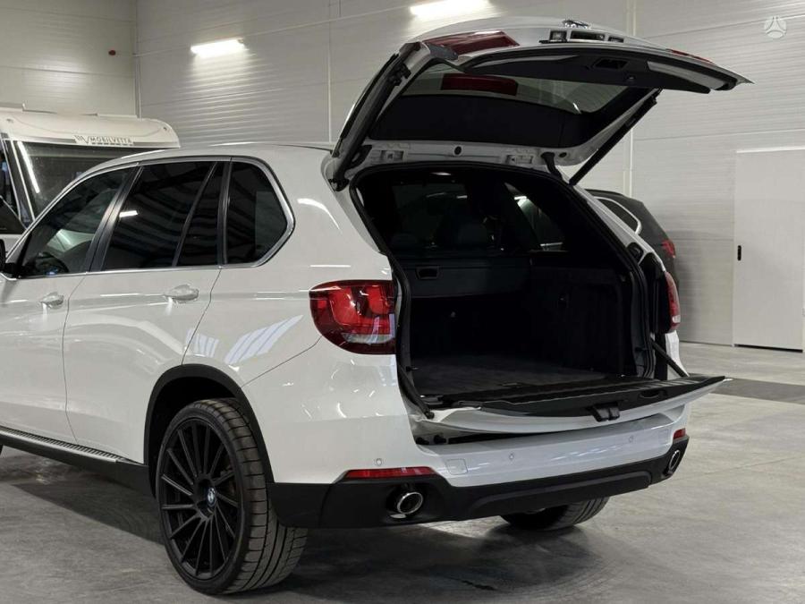 Balts BMW X5 2014 Marijampole, ar dzinēja tilpumu 2.99 L un nobraukumu 254 tūkst. km par 17999 €, foto 14 vietnē AUTOMOTO.COM.LV