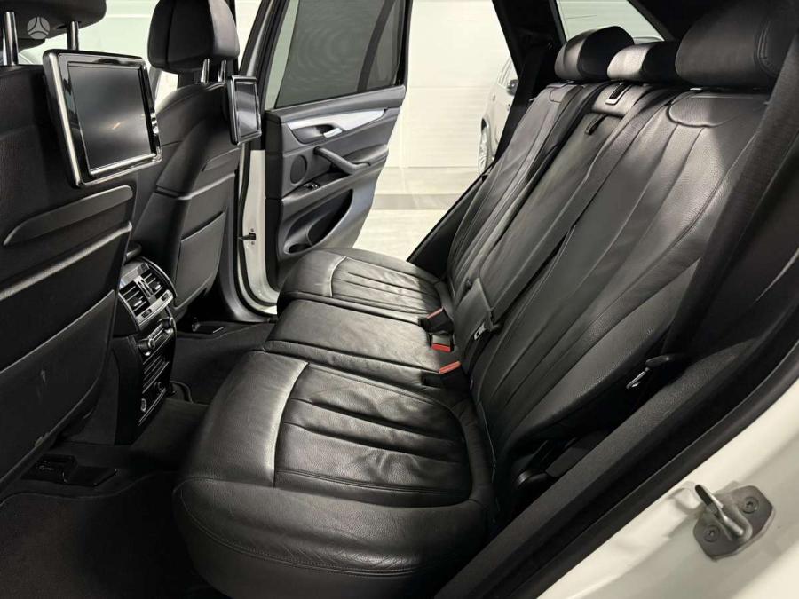 Balts BMW X5 2014 Marijampole, ar dzinēja tilpumu 2.99 L un nobraukumu 254 tūkst. km par 17999 €, foto 17 vietnē AUTOMOTO.COM.LV