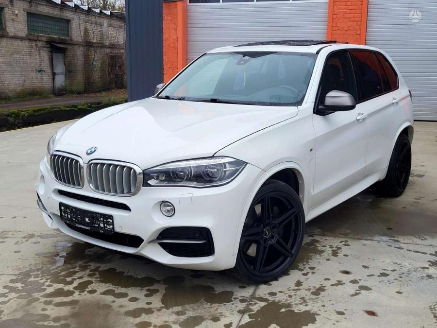 Balts BMW X5 2014 Viļņa, ar dzinēja tilpumu 3.00 L un nobraukumu 233 tūkst. km par 15890 €, foto 9 vietnē AUTOMOTO.COM.LV