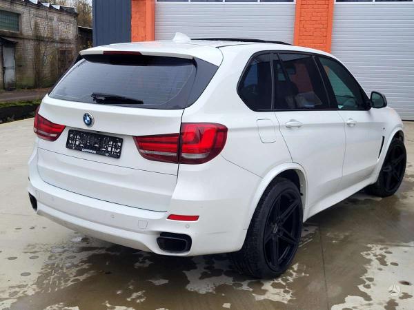 Balts BMW X5 2014 Viļņa, ar dzinēja tilpumu 3.00 L un nobraukumu 233 tūkst. km par 15690 €, foto 4 vietnē AUTOMOTO.COM.LV
