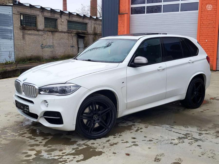 Balts BMW X5 2014 Viļņa, ar dzinēja tilpumu 3.00 L un nobraukumu 233 tūkst. km par 15690 €, foto 14 vietnē AUTOMOTO.COM.LV