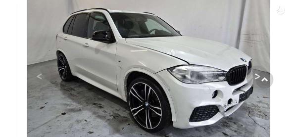 White BMW X5 2014 in Kretinga, with an engine capacity of 2.99 L and mileage of 230 thousand km for 13999 €, photo 5 on AUTOMOTO.COM.LV