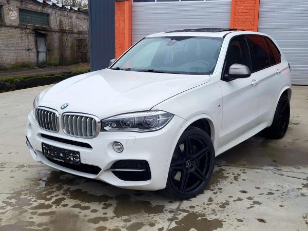 Balts BMW X5 2014 Viļņa, ar dzinēja tilpumu 3.00 L un nobraukumu 233 tūkst. km par 15550 €, foto 9 vietnē AUTOMOTO.COM.LV
