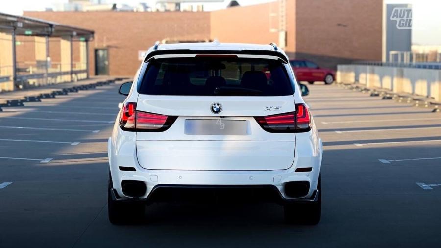 White BMW X5 2014 in Vilnius, with an engine capacity of 3.00 L and mileage of 280 thousand km for 650 €, photo 5 on AUTOMOTO.COM.LV