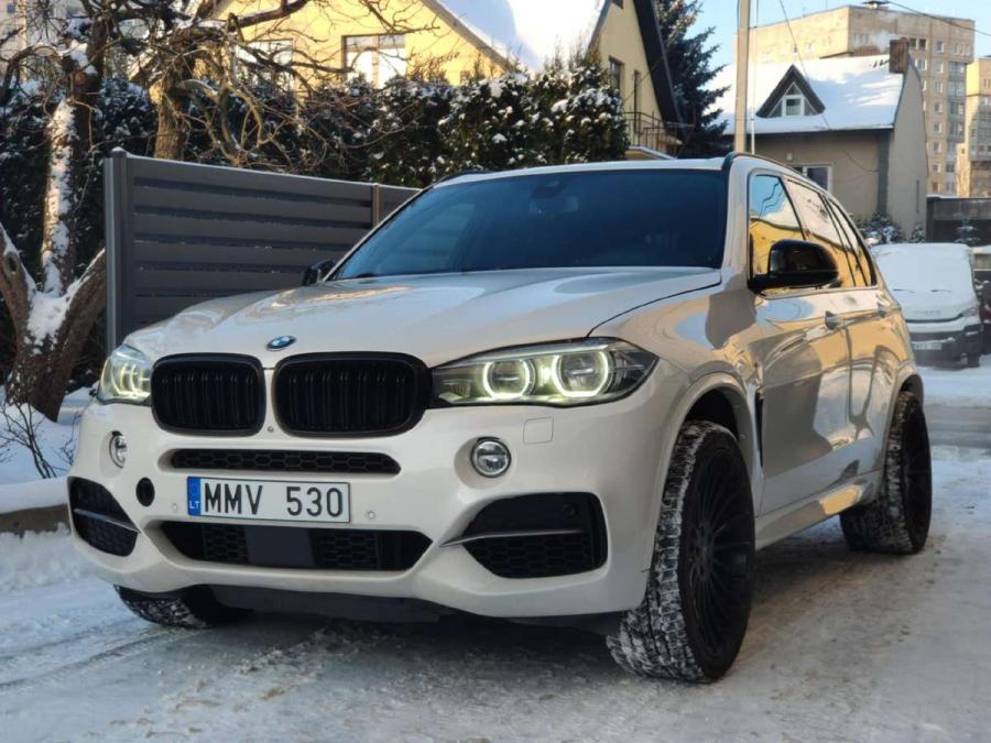 White BMW X5 2014 in Kaunas, with an engine capacity of 3.00 L and mileage of 211 thousand km for 20000 €, photo 3 on AUTOMOTO.COM.LV