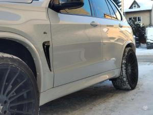 White BMW X5 2014 in Kaunas, with an engine capacity of 3.00 L and mileage of 211 thousand km for 20000 €, photo 4 on AUTOMOTO.COM.LV