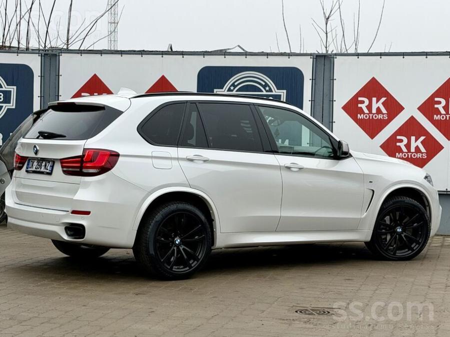 Белый БМВ Х5 2014 в Елгава, объемом двигателя 3.00 л и пробегом 280 тыс. км за 21900 €, фото 8 на AUTOMOTO.COM.LV