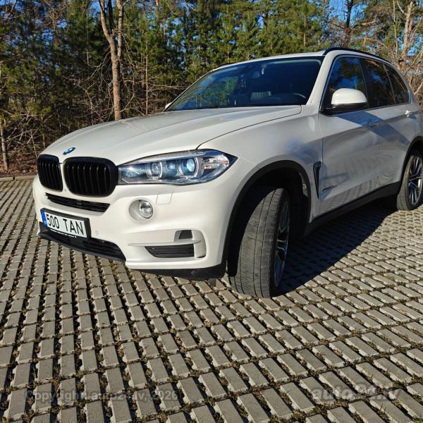White BMW X5 2014 in Keila, with an engine capacity of 3.00 L and mileage of 367 thousand km for 22900 €, photo 1 on AUTOMOTO.COM.LV