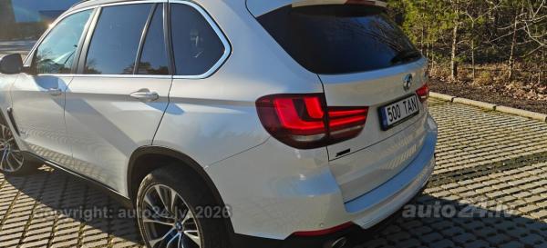 White BMW X5 2014 in Keila, with an engine capacity of 3.00 L and mileage of 367 thousand km for 22900 €, photo 5 on AUTOMOTO.COM.LV