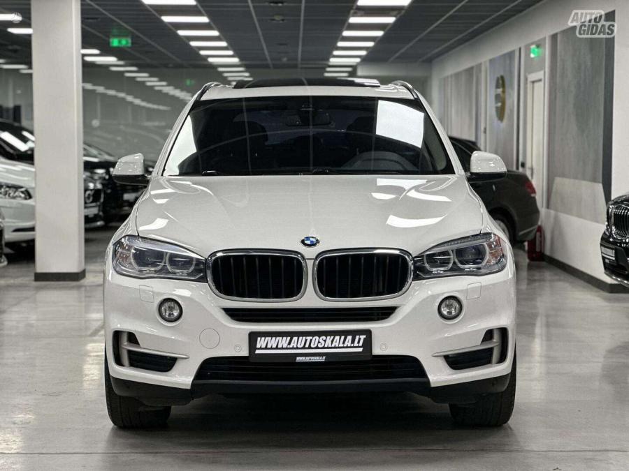 White BMW X5 2014 in Klaipeda, with an engine capacity of 2.00 L and mileage of 159 thousand km for 19750 €, photo 2 on AUTOMOTO.COM.LV