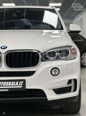 White BMW X5 2014 in Klaipeda, with an engine capacity of 2.00 L and mileage of 159 thousand km for 19750 €, photo 7 on AUTOMOTO.COM.LV