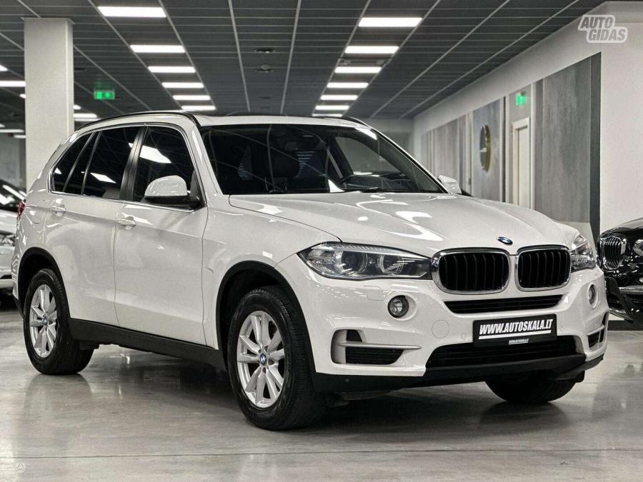 White BMW X5 2014 in Klaipeda, with an engine capacity of 2.00 L and mileage of 159 thousand km for 18750 €, photo 4 on AUTOMOTO.COM.LV