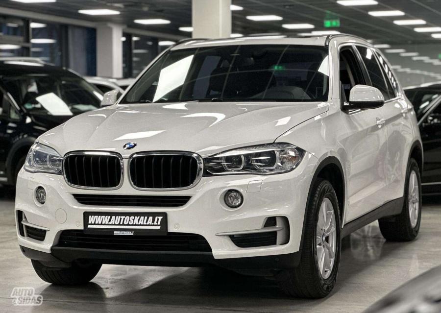 White BMW X5 2014 in Klaipeda, with an engine capacity of 2.00 L and mileage of 159 thousand km for 18750 €, photo 6 on AUTOMOTO.COM.LV