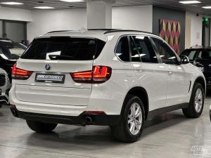 White BMW X5 2014 in Klaipeda, with an engine capacity of 2.00 L and mileage of 159 thousand km for 18750 €, photo 9 on AUTOMOTO.COM.LV