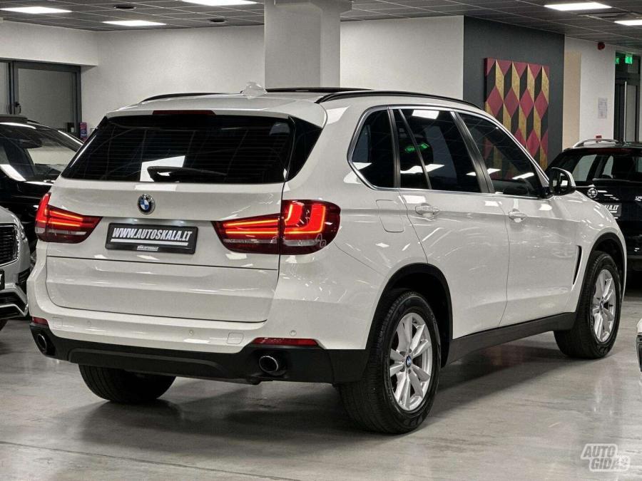 White BMW X5 2014 in Klaipeda, with an engine capacity of 2.00 L and mileage of 159 thousand km for 18750 €, photo 9 on AUTOMOTO.COM.LV