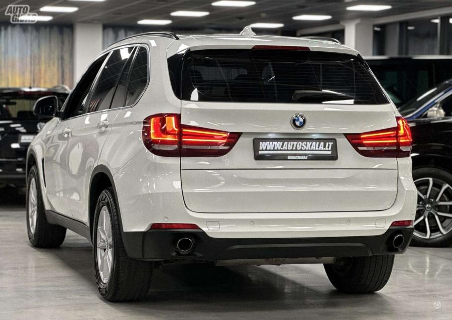 White BMW X5 2014 in Klaipeda, with an engine capacity of 2.00 L and mileage of 159 thousand km for 18750 €, photo 10 on AUTOMOTO.COM.LV
