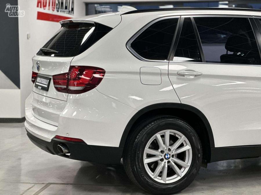 White BMW X5 2014 in Klaipeda, with an engine capacity of 2.00 L and mileage of 159 thousand km for 18750 €, photo 33 on AUTOMOTO.COM.LV