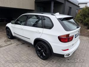 White BMW X5 2014 in Tartu, with an engine capacity of 3.00 L and mileage of 214 thousand km for 13999 €, photo 7 on AUTOMOTO.COM.LV