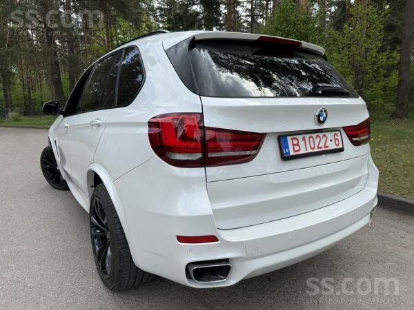 Balts BMW X5 2014 Rīga, ar dzinēja tilpumu 3.00 L un nobraukumu 203 tūkst. km par 21999 €, foto 6 vietnē AUTOMOTO.COM.LV