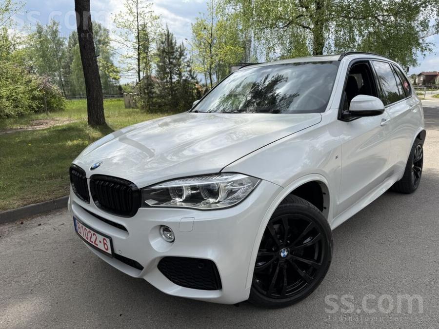 White BMW X5 2014 in Riga, with an engine capacity of 3.00 L and mileage of 203 thousand km for 21500 €, photo 1 on AUTOMOTO.COM.LV