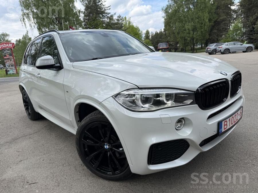 White BMW X5 2014 in Riga, with an engine capacity of 3.00 L and mileage of 203 thousand km for 21500 €, photo 6 on AUTOMOTO.COM.LV